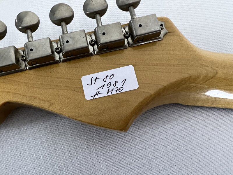 Tokai ST80 1981 neck, v-shaped, rosewood fret board, 685,00